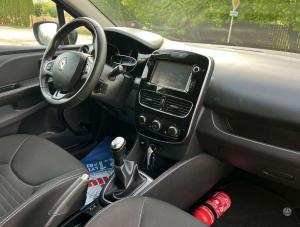 Renault Clio 2017 in Siauliai, with an engine capacity of 1.50 L and mileage of 214 thousand km for 4899 €, photo 4 on AUTOMOTO.COM.LV