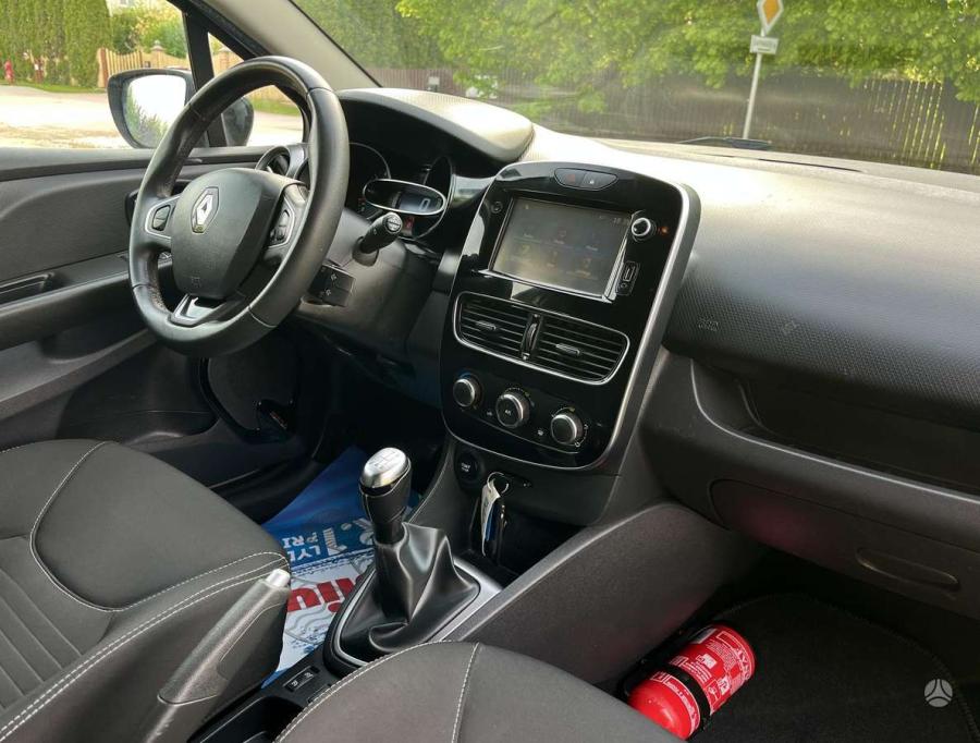 Renault Clio 2017 in Siauliai, with an engine capacity of 1.50 L and mileage of 214 thousand km for 4899 €, photo 4 on AUTOMOTO.COM.LV