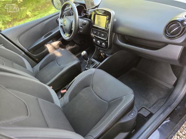 Renault Clio 2017 in Radviliskis, with an engine capacity of 0.90 L and mileage of 115 thousand km for 4200 €, photo 8 on AUTOMOTO.COM.LV