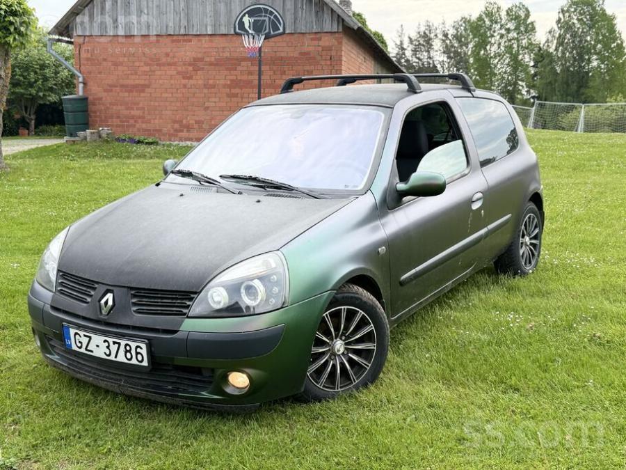 Violet Renault Clio 2003 in Cesis, with an engine capacity of 1.40 L and mileage of 216 thousand km for 1100 €, photo 1 on AUTOMOTO.COM.LV
