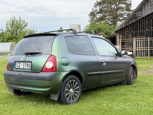 Violet Renault Clio 2003 in Cesis, with an engine capacity of 1.40 L and mileage of 216 thousand km for 1100 €, photo 5 on AUTOMOTO.COM.LV