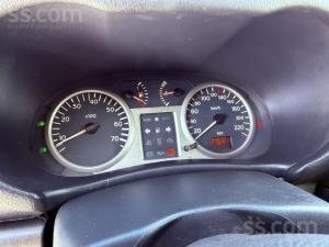 Violet Renault Clio 2003 in Cesis, with an engine capacity of 1.40 L and mileage of 216 thousand km for 1100 €, photo 10 on AUTOMOTO.COM.LV