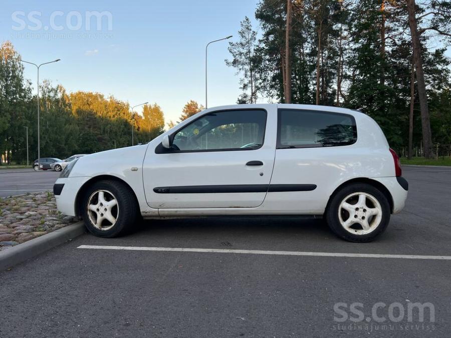 Balts Renault Clio 2005 Daugavpils, ar dzinēja tilpumu 1.50 L un nobraukumu 269 tūkst. km par 1000 €, foto 6 vietnē AUTOMOTO.COM.LV