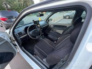 Balts Renault Clio 2005 Daugavpils, ar dzinēja tilpumu 1.50 L un nobraukumu 269 tūkst. km par 1000 €, foto 10 vietnē AUTOMOTO.COM.LV