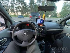 Balts Renault Clio 2005 Daugavpils, ar dzinēja tilpumu 1.50 L un nobraukumu 269 tūkst. km par 1000 €, foto 13 vietnē AUTOMOTO.COM.LV