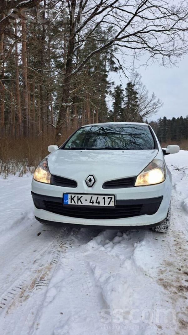 White Renault Clio 2009 in Jelgava, with an engine capacity of 1.40 L and mileage of 197 thousand km for 1660 €, photo 1 on AUTOMOTO.COM.LV