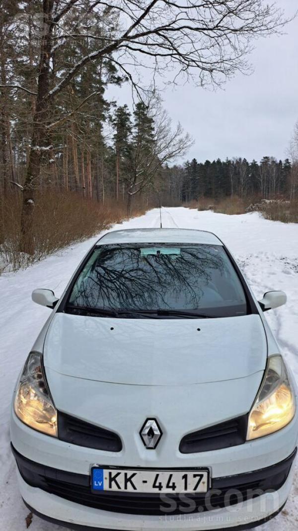 White Renault Clio 2009 in Jelgava, with an engine capacity of 1.40 L and mileage of 197 thousand km for 1660 €, photo 3 on AUTOMOTO.COM.LV