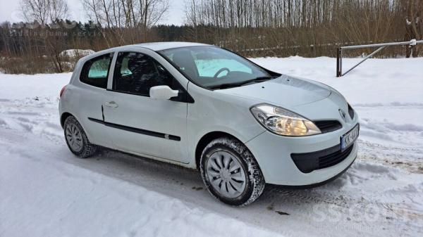 White Renault Clio 2009 in Jelgava, with an engine capacity of 1.40 L and mileage of 197 thousand km for 1660 €, photo 4 on AUTOMOTO.COM.LV