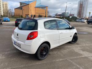 Balts Renault Clio 2009 Rīga, ar dzinēja tilpumu 1.50 L un nobraukumu 264 tūkst. km par 2550 €, foto 7 vietnē AUTOMOTO.COM.LV