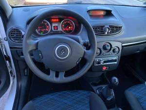 Balts Renault Clio 2009 Rīga, ar dzinēja tilpumu 1.50 L un nobraukumu 264 tūkst. km par 2550 €, foto 8 vietnē AUTOMOTO.COM.LV