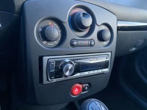 Balts Renault Clio 2009 Rīga, ar dzinēja tilpumu 1.50 L un nobraukumu 264 tūkst. km par 2550 €, foto 12 vietnē AUTOMOTO.COM.LV