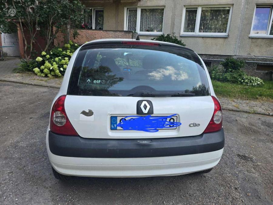 Balts Renault Clio 2005 Kauņa, ar dzinēja tilpumu 1.46 L un nobraukumu 214 tūkst. km par 1100 €, foto 10 vietnē AUTOMOTO.COM.LV