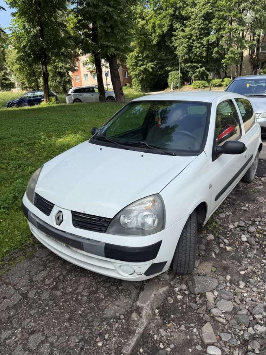 Белый Рено Клио 2006 в Каунас, объемом двигателя 1.15 л и пробегом 245 тыс. км за 399 €, фото 1 на AUTOMOTO.COM.LV