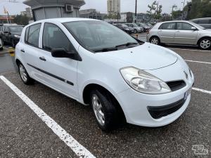 Balts Renault Clio 2006 Viļņa, ar dzinēja tilpumu 1.50 L un nobraukumu 240 tūkst. km par 1600 €, foto 4 vietnē AUTOMOTO.COM.LV