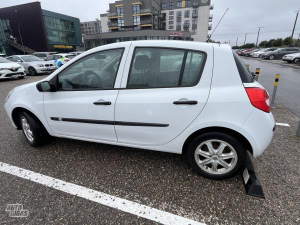 Balts Renault Clio 2006 Viļņa, ar dzinēja tilpumu 1.50 L un nobraukumu 240 tūkst. km par 1600 €, foto 9 vietnē AUTOMOTO.COM.LV
