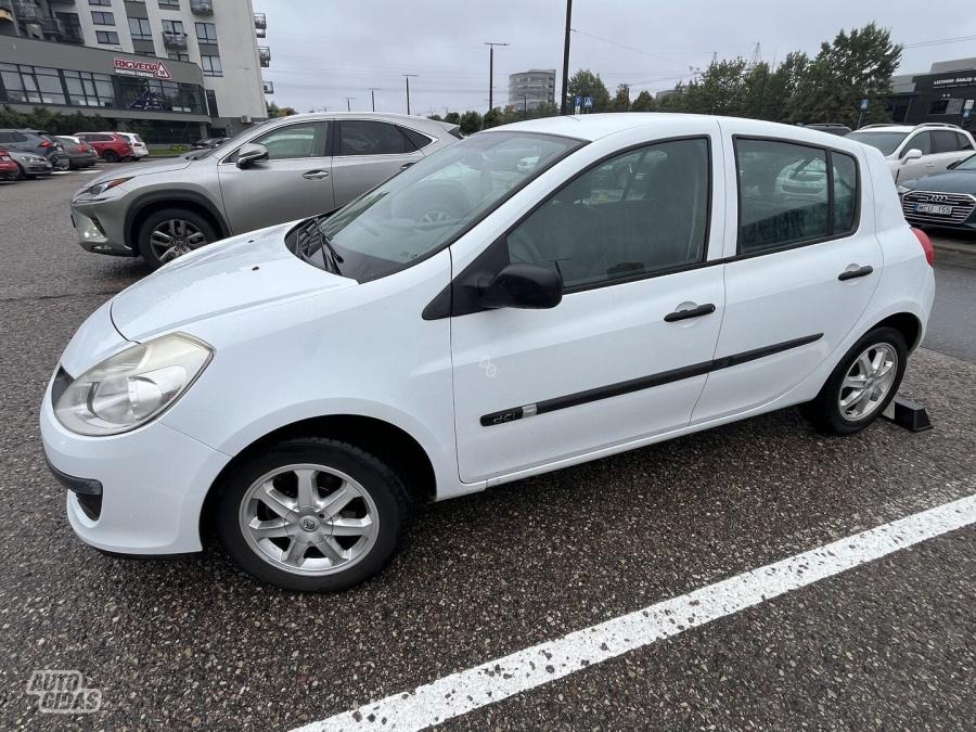 Balts Renault Clio 2006 Viļņa, ar dzinēja tilpumu 1.50 L un nobraukumu 240 tūkst. km par 1600 €, foto 10 vietnē AUTOMOTO.COM.LV