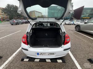 Balts Renault Clio 2006 Viļņa, ar dzinēja tilpumu 1.50 L un nobraukumu 240 tūkst. km par 1600 €, foto 17 vietnē AUTOMOTO.COM.LV