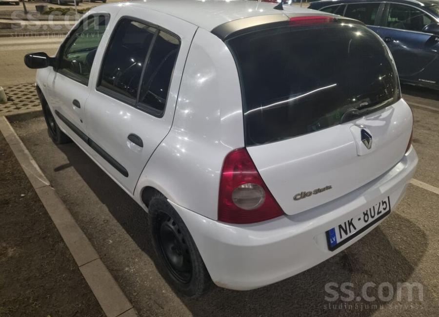 White Renault Clio 2007 in Riga, with an engine capacity of 1.50 L and mileage of 335 thousand km for 850 €, photo 5 on AUTOMOTO.COM.LV