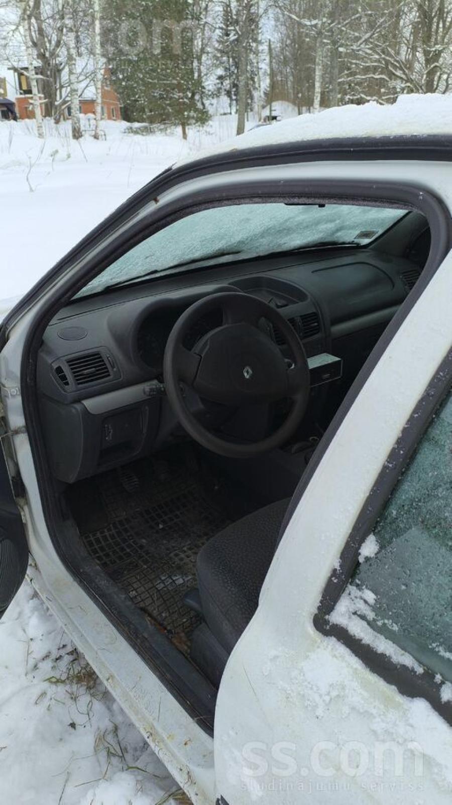 White Renault Clio 2007 in Jekabpils, with an engine capacity of 1.20 L and mileage of 0 thousand km for 600 €, photo 4 on AUTOMOTO.COM.LV