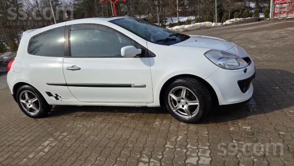 Balts Renault Clio 2008 Ogre, ar dzinēja tilpumu 1.20 L un nobraukumu 250 tūkst. km par 1100 €, foto 7 vietnē AUTOMOTO.COM.LV