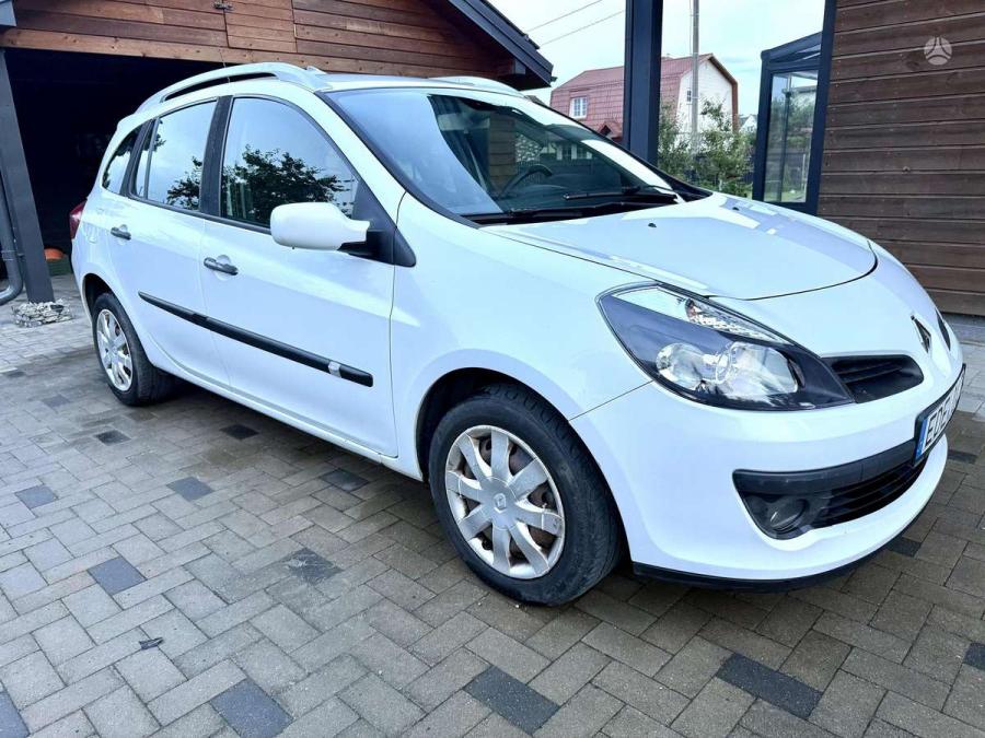 Balts Renault Clio 2008 Viļņa, ar dzinēja tilpumu 1.46 L un nobraukumu 207 tūkst. km par 2500 €, foto 3 vietnē AUTOMOTO.COM.LV
