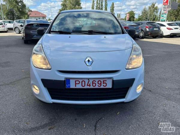 Balts Renault Clio 2011 Tauragė, ar dzinēja tilpumu 1.50 L un nobraukumu 374 tūkst. km par 1100 €, foto 2 vietnē AUTOMOTO.COM.LV