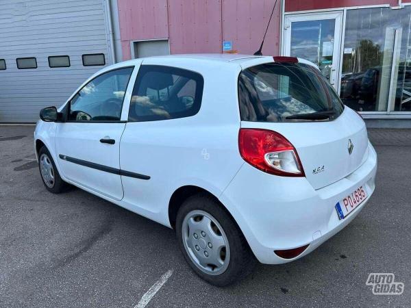 Balts Renault Clio 2011 Tauragė, ar dzinēja tilpumu 1.50 L un nobraukumu 374 tūkst. km par 1100 €, foto 3 vietnē AUTOMOTO.COM.LV