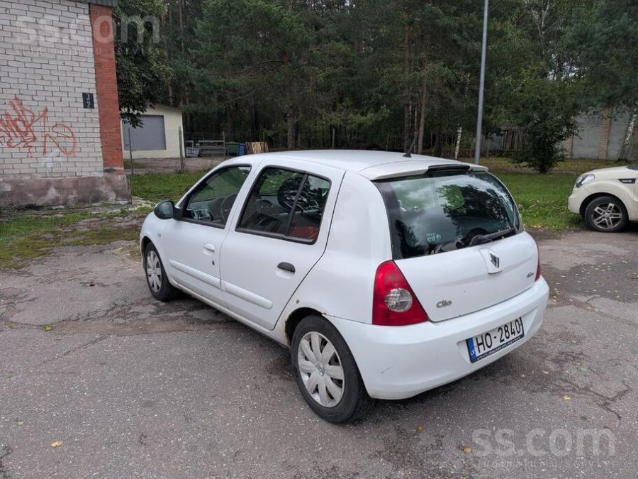 Белый Рено Клио 2011 в Рига, объемом двигателя 1.20 л и пробегом 260 тыс. км за 1200 €, фото 3 на AUTOMOTO.COM.LV