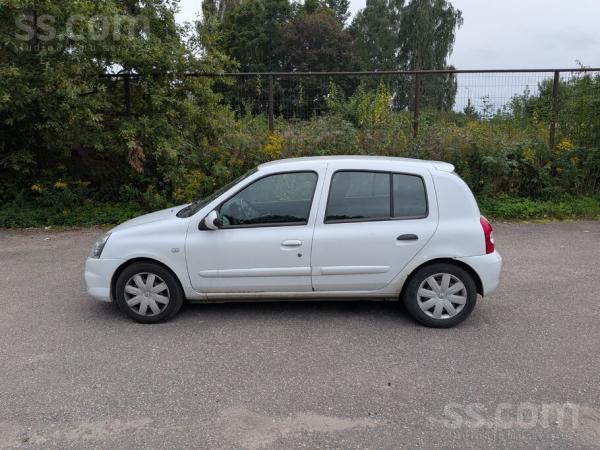 Balts Renault Clio 2011 Rīga, ar dzinēja tilpumu 1.20 L un nobraukumu 260 tūkst. km par 990 €, foto 5 vietnē AUTOMOTO.COM.LV