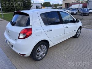 Белый Рено Клио 2011 в Лимбажи, объемом двигателя 1.50 л и пробегом 328 тыс. км за 1950 €, фото 5 на AUTOMOTO.COM.LV