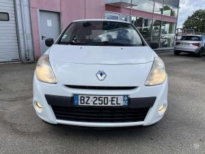 White Renault Clio 2011 in Taurage, with an engine capacity of 1.46 L and mileage of 375 thousand km for 1100 €, photo 3 on AUTOMOTO.COM.LV