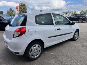 White Renault Clio 2011 in Taurage, with an engine capacity of 1.46 L and mileage of 375 thousand km for 1100 €, photo 5 on AUTOMOTO.COM.LV