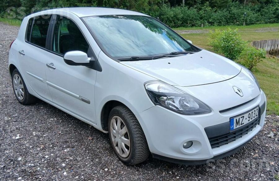 Balts Renault Clio 2012 Talsi, ar dzinēja tilpumu 1.50 L un nobraukumu 237 tūkst. km par 2505 €, foto 3 vietnē AUTOMOTO.COM.LV