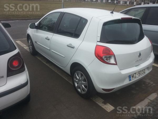 Balts Renault Clio 2012 Talsi, ar dzinēja tilpumu 1.50 L un nobraukumu 237 tūkst. km par 2505 €, foto 4 vietnē AUTOMOTO.COM.LV