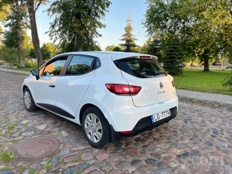 White Renault Clio 2013 in Jelgava, with an engine capacity of 1.50 L and mileage of 156 thousand km for 4199 €, photo 4 on AUTOMOTO.COM.LV