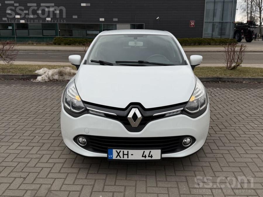 Balts Renault Clio 2013 Dobele, ar dzinēja tilpumu 1.50 L un nobraukumu 197 tūkst. km par 4500 €, foto 8 vietnē AUTOMOTO.COM.LV