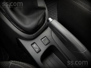 Balts Renault Clio 2013 Dobele, ar dzinēja tilpumu 1.50 L un nobraukumu 197 tūkst. km par 4500 €, foto 15 vietnē AUTOMOTO.COM.LV