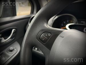 Balts Renault Clio 2013 Dobele, ar dzinēja tilpumu 1.50 L un nobraukumu 197 tūkst. km par 4500 €, foto 20 vietnē AUTOMOTO.COM.LV