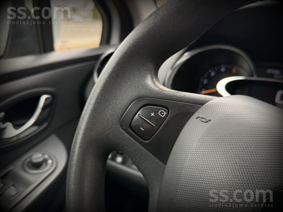Balts Renault Clio 2013 Dobele, ar dzinēja tilpumu 1.50 L un nobraukumu 197 tūkst. km par 4500 €, foto 20 vietnē AUTOMOTO.COM.LV