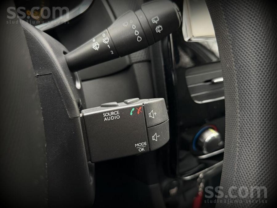 Balts Renault Clio 2013 Dobele, ar dzinēja tilpumu 1.50 L un nobraukumu 197 tūkst. km par 4500 €, foto 21 vietnē AUTOMOTO.COM.LV