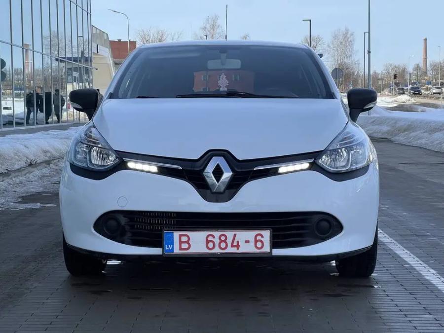 Balts Renault Clio 2013 Rēzekne, ar dzinēja tilpumu 1.50 L un nobraukumu 142 tūkst. km par 4950 €, foto 1 vietnē AUTOMOTO.COM.LV