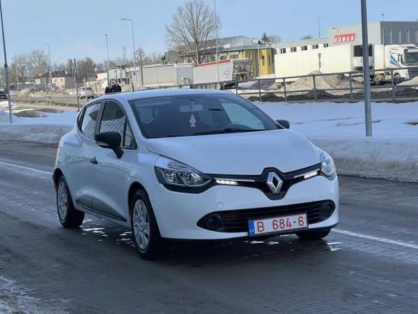 White Renault Clio 2013 in Rezekne, with an engine capacity of 1.50 L and mileage of 142 thousand km for 4950 €, photo 3 on AUTOMOTO.COM.LV