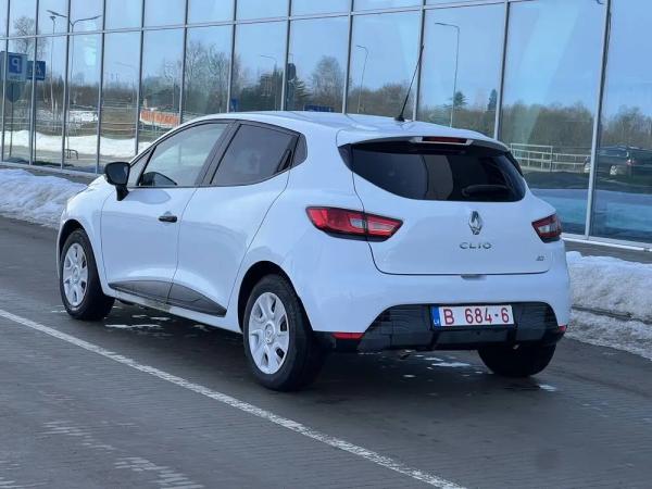 White Renault Clio 2013 in Rezekne, with an engine capacity of 1.50 L and mileage of 142 thousand km for 4950 €, photo 4 on AUTOMOTO.COM.LV