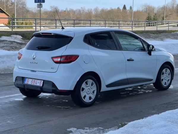 White Renault Clio 2013 in Rezekne, with an engine capacity of 1.50 L and mileage of 142 thousand km for 4950 €, photo 5 on AUTOMOTO.COM.LV