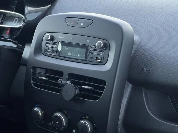 White Renault Clio 2013 in Rezekne, with an engine capacity of 1.50 L and mileage of 142 thousand km for 4950 €, photo 8 on AUTOMOTO.COM.LV