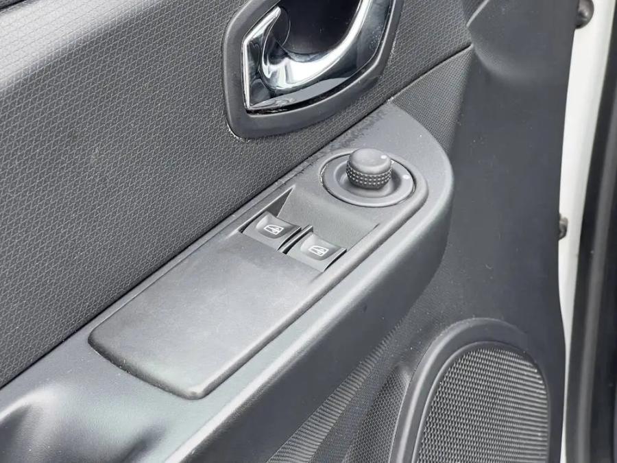 Balts Renault Clio 2013 Rēzekne, ar dzinēja tilpumu 1.50 L un nobraukumu 142 tūkst. km par 4950 €, foto 15 vietnē AUTOMOTO.COM.LV
