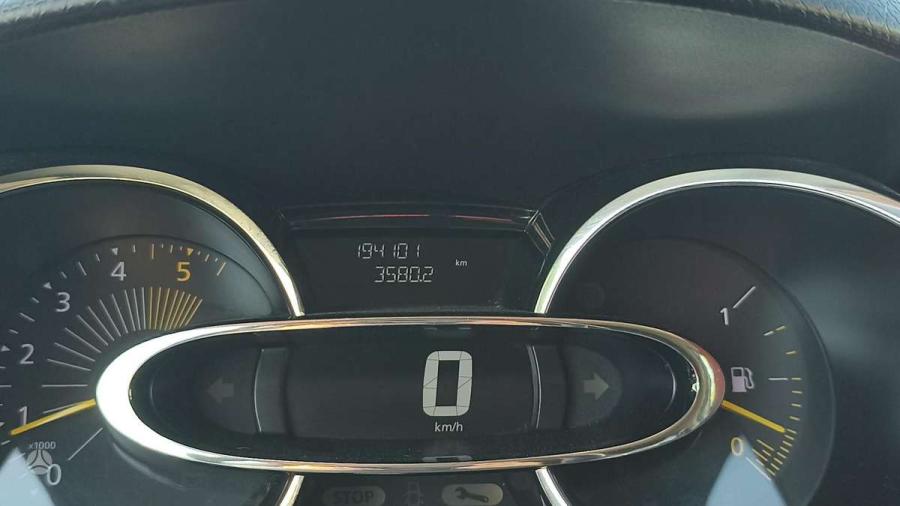 Balts Renault Clio 2013 Panevēža, ar dzinēja tilpumu 1.50 L un nobraukumu 190 tūkst. km par 2900 €, foto 5 vietnē AUTOMOTO.COM.LV