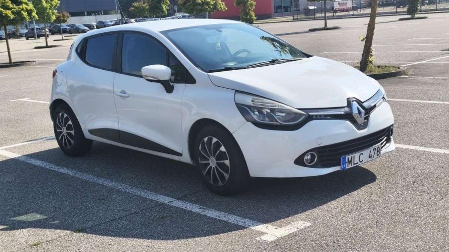 Balts Renault Clio 2013 Panevēža, ar dzinēja tilpumu 1.50 L un nobraukumu 190 tūkst. km par 2900 €, foto 10 vietnē AUTOMOTO.COM.LV