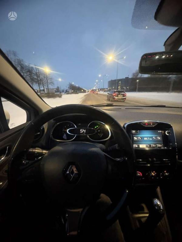 Balts Renault Clio 2014 Šauļi, ar dzinēja tilpumu 1.46 L un nobraukumu 263 tūkst. km par 3500 €, foto 5 vietnē AUTOMOTO.COM.LV