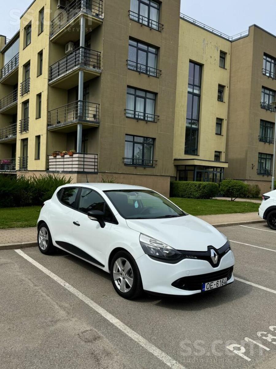 Balts Renault Clio 2014 Rīga, ar dzinēja tilpumu 1.50 L un nobraukumu 357 tūkst. km par 3000 €, foto 4 vietnē AUTOMOTO.COM.LV